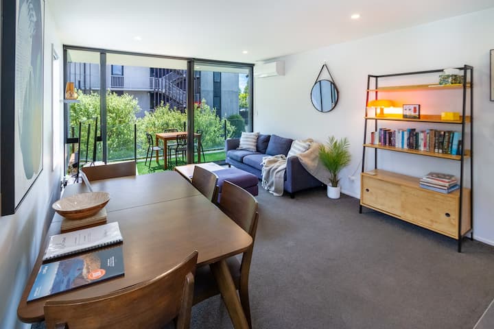 Heart Of The Cbd, 1 Bed With Car Park - Christchurch