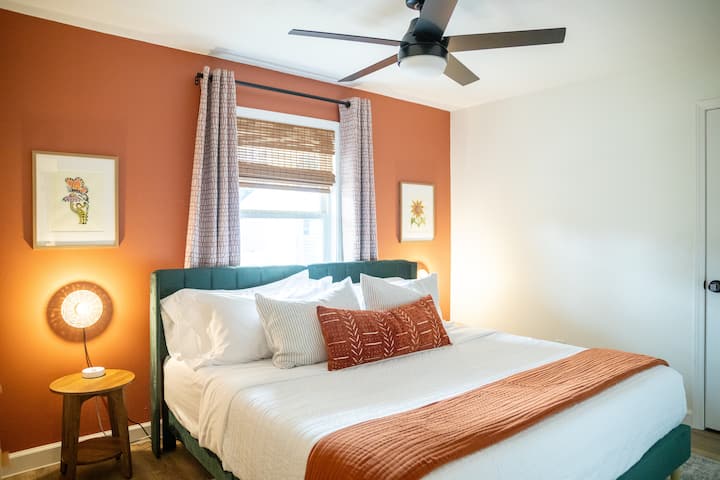 Eco-friendly | Walk To Beach + Pool | By Wkndr - Ocean Springs, MS