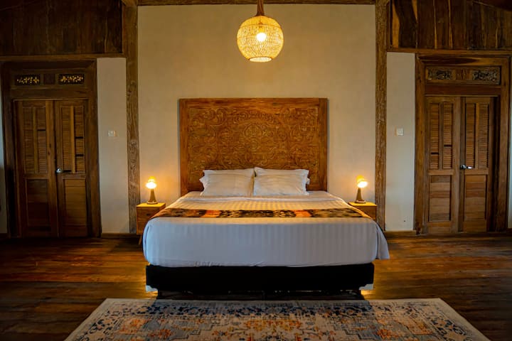 Joglo Villa • Private Garden & Sunrise | New - Munduk