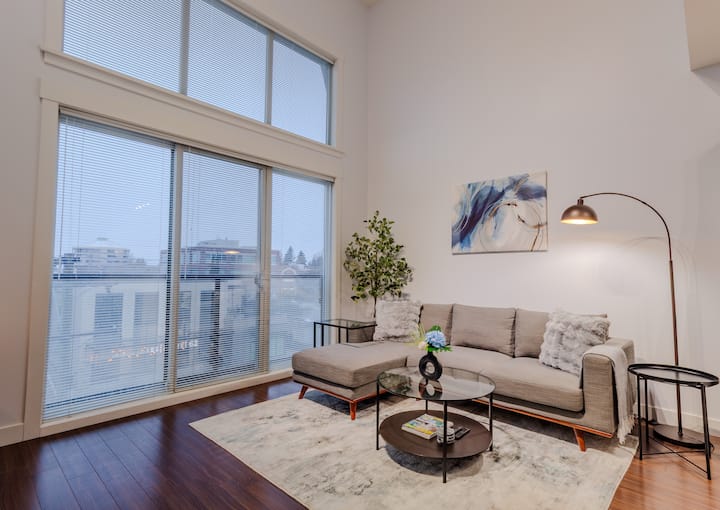 Lofty Penthouse Apartment In Abbotsford - Abbotsford