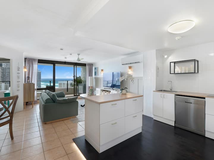 Top Location! Top Floor Heart Of Surfers Free Park - Surfers Paradise