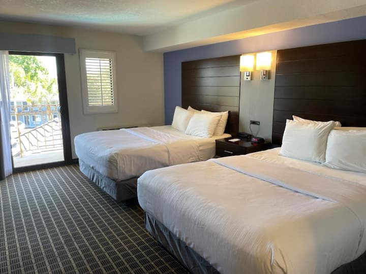 Relaxing Deluxe Double Queen: Santa Cruz Escape - Santa Cruz, CA