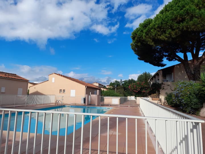Appartement Rez Jardin Piscine, Parking - Le Lavandou