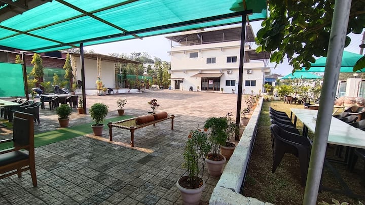 Hotel Volga–luxury Amidst Nature - Dapoli