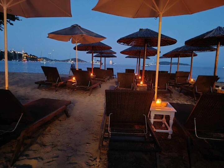 Physis Oikos Beachfront House - Skiathos