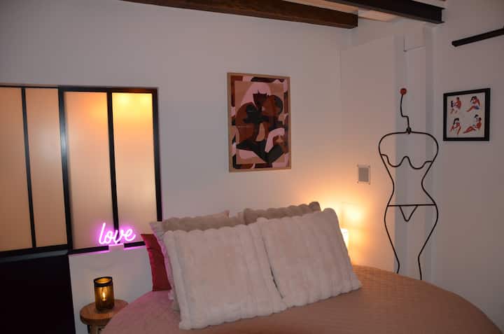 Mademoiselle Love Room Jacuzzi - Seynod