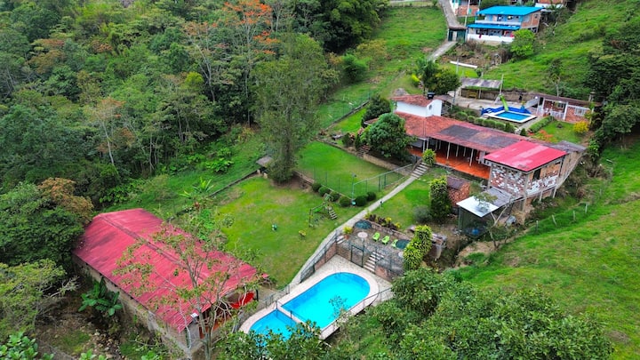 Amplia Cabaña Campestre - Chinácota