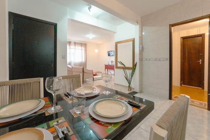 Apartamento Amplo E Confortável Em Maringá - Maringá