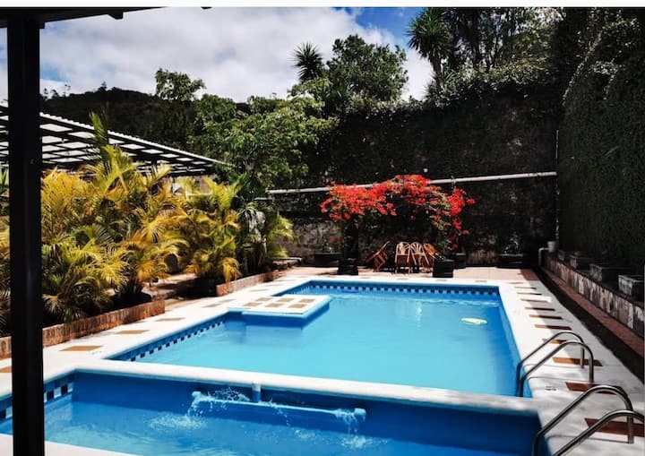 Crou Escape & Chill - Honduras