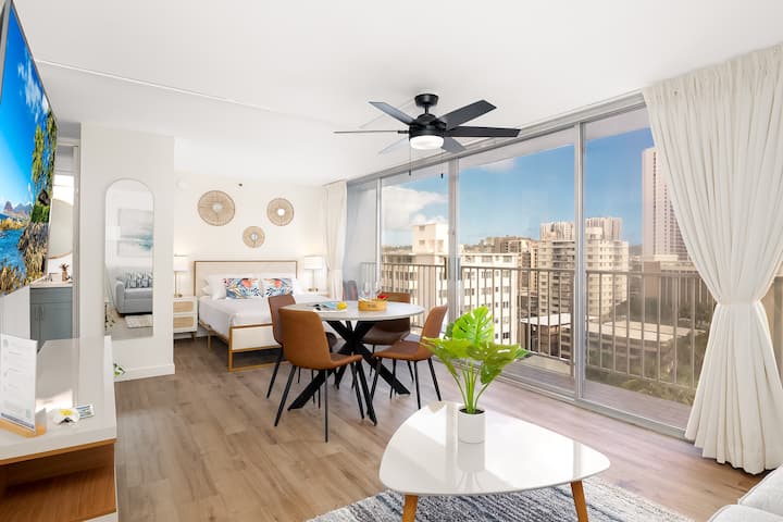 Studio By Waikiki Beach W/ Lanai - Honolulu