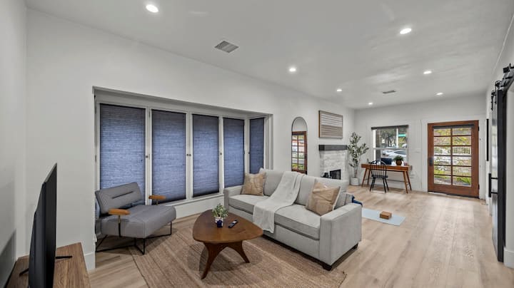 Cozy 2br Crib Nr Rosebowl | Free Laundry & Parking - Pasadena, CA