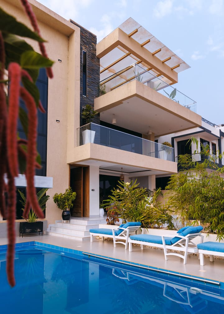 Luxury Family  Friendly Villa With Pool And Cinema - Kigali