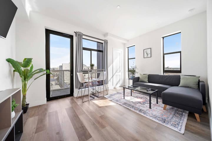 Stylish Comfy Studio W/ Balcony - Westwood - Los Angeles