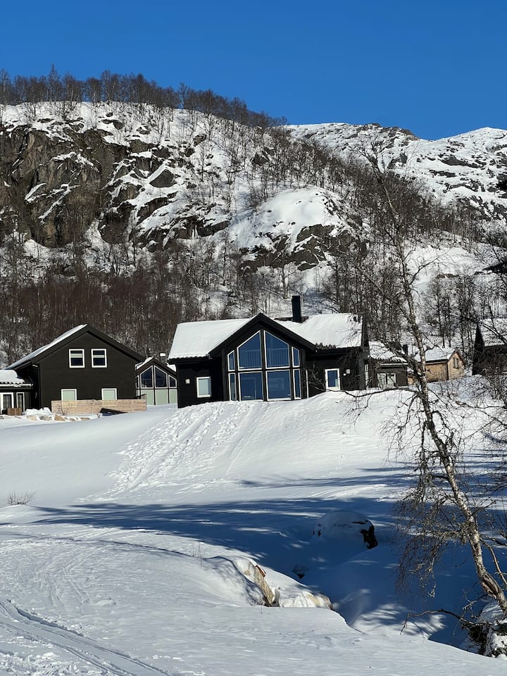 Barnevennlig Hytte På Fidjeland - Fidjeland