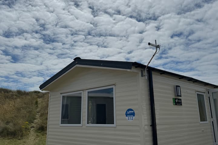 8 Berth, 3 Bed, 2024 Caravan - コーンウォール