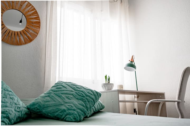 Quiet, Nice Room Near The Beach! - Islas de Ibiza