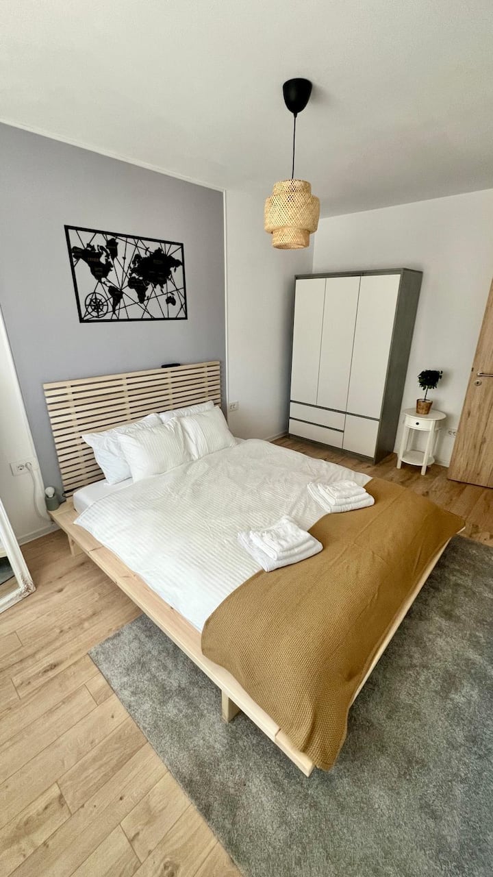 Adam's Place - Brașov