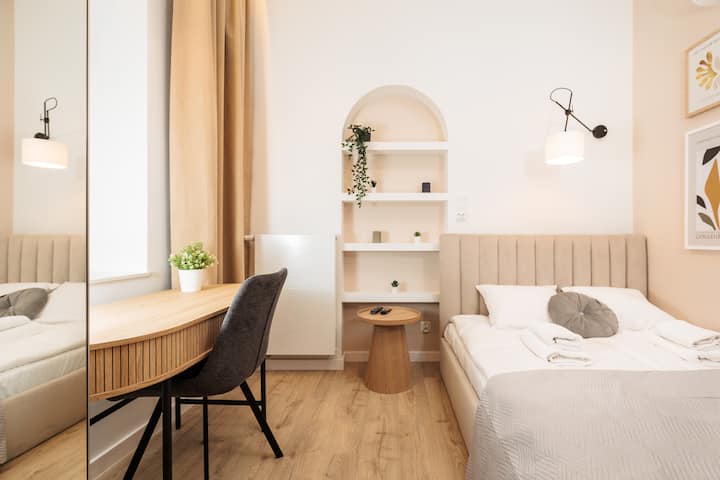 Cozy Stylish 3-bedroom Apartment | Ac - Krakow