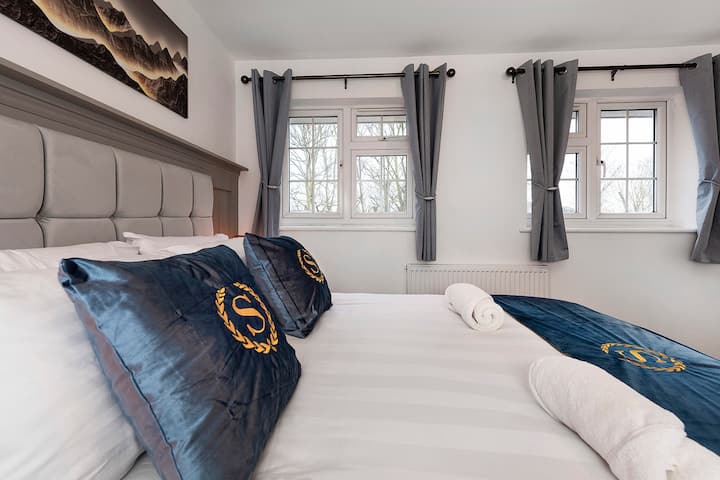 Spacious 3 Bedrm 3 Bathrm Home | Parking Available - Dartford