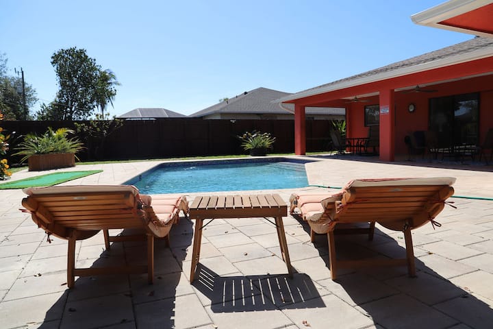 Leaning Palm Hideaway - Cape Coral, FL