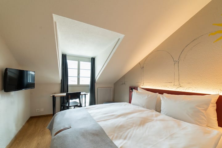 Roof Queen Room - Lax