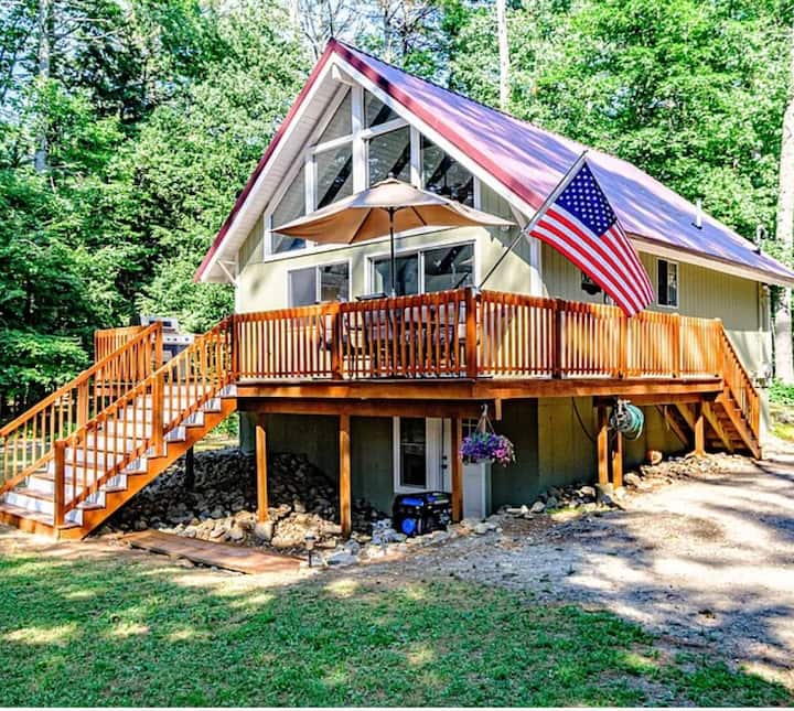 Lake Front Cottage
Waterboro, Maine - Limerick, ME