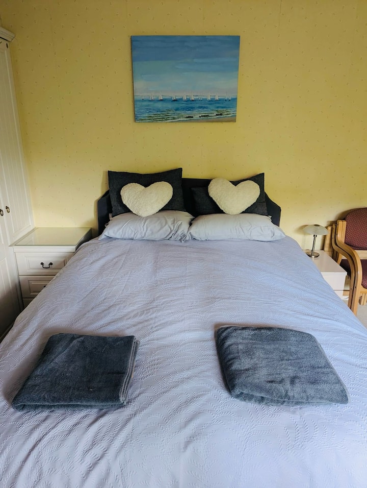 Cosy Ensuite Room & Jacuzzi - Ringwood