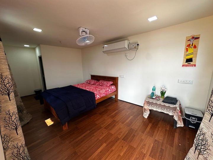 Cradle N Palms - Ac - Container - Mangaluru