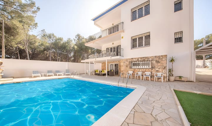 Villa Mar Azul - Tarragona, España