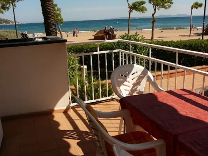 1a Linea Del Mar! - Cadaqués