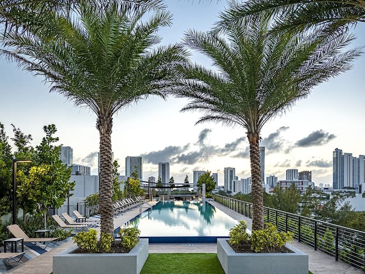 Wynwood Loft With Pool • Private Patio • Parking - Miami, FL