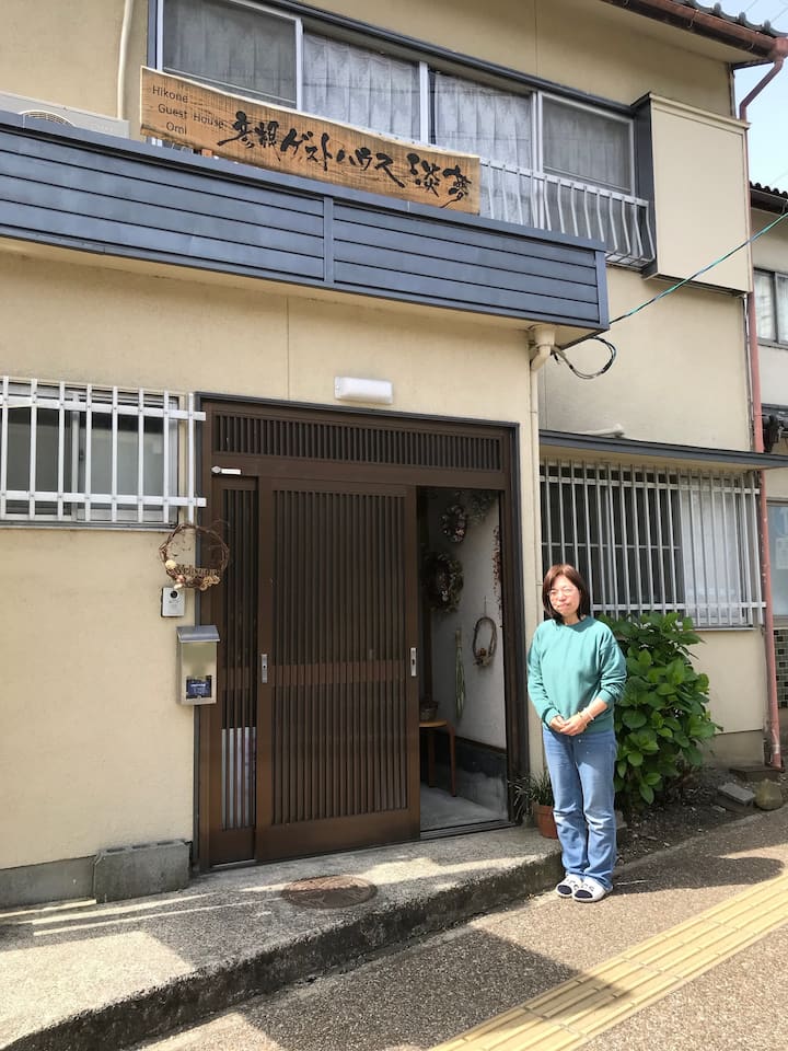 １階６畳和室。お一人様からお二人様お勧め。彦根城徒歩圏内。駅徒歩20分 - 비와 호