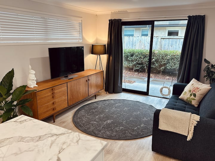 1-bed Modern Retreat In Omokoroa - Ōmokoroa