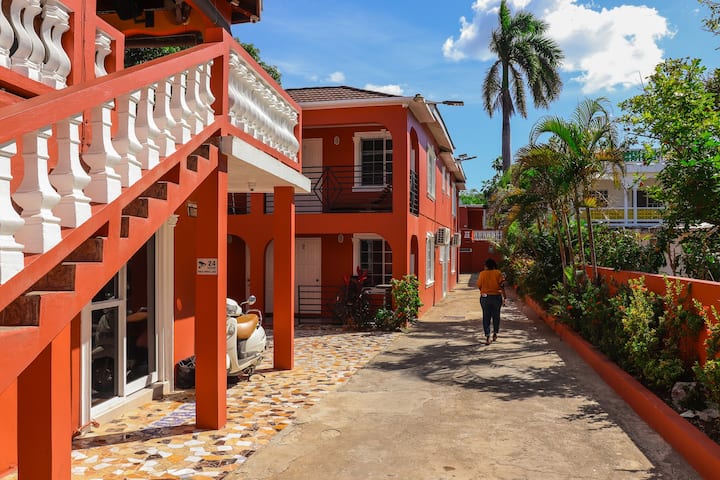 Spacious/fun Group Stay/memories 4 Everyone - Negril