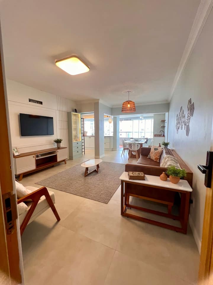 Apto Com Spa Completo Perto Do Mar. - Balneario Camboriú