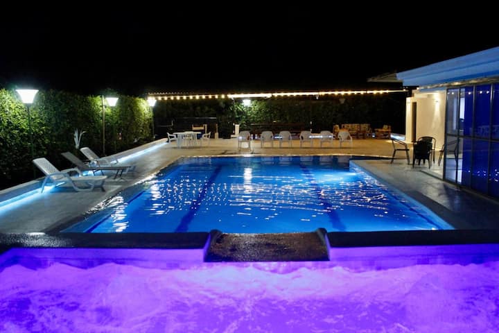 Cottage+ Ac +Pool+jacuzzi+ Bbq At@melgar - Melgar