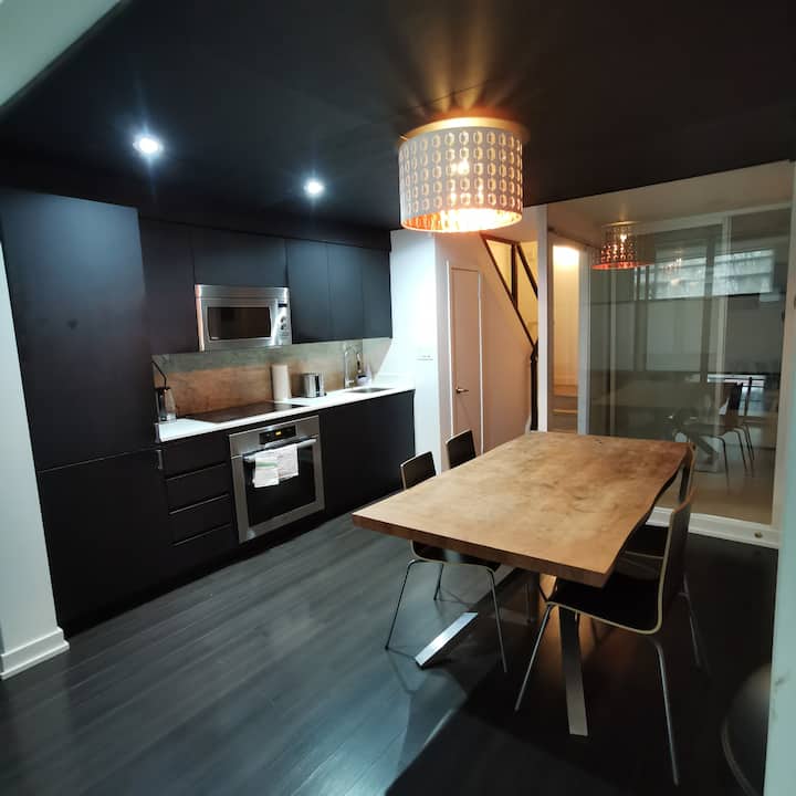 Beautiful Townhouse In Downtown - Toronto