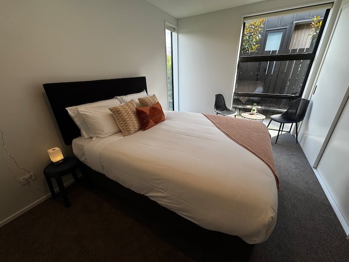 Mt Nicholas Room - Wanaka