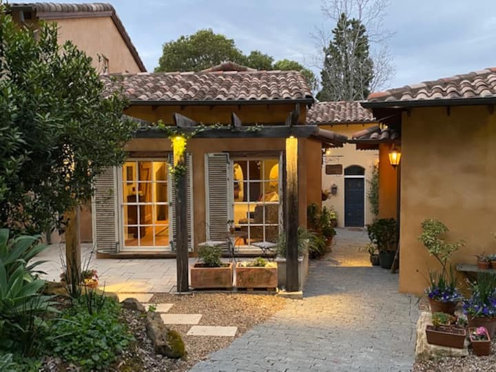 Guestlands Italia B&b- Villa 2 - 혼즈비