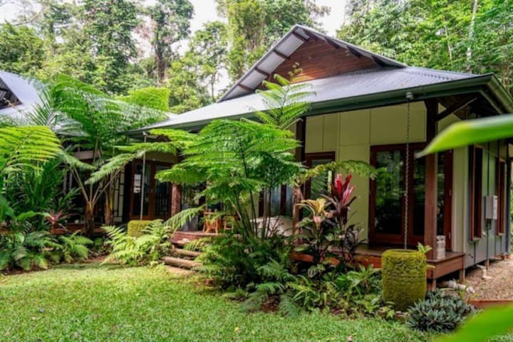 "Kurangee" Rainforest Pavillion - Daintree