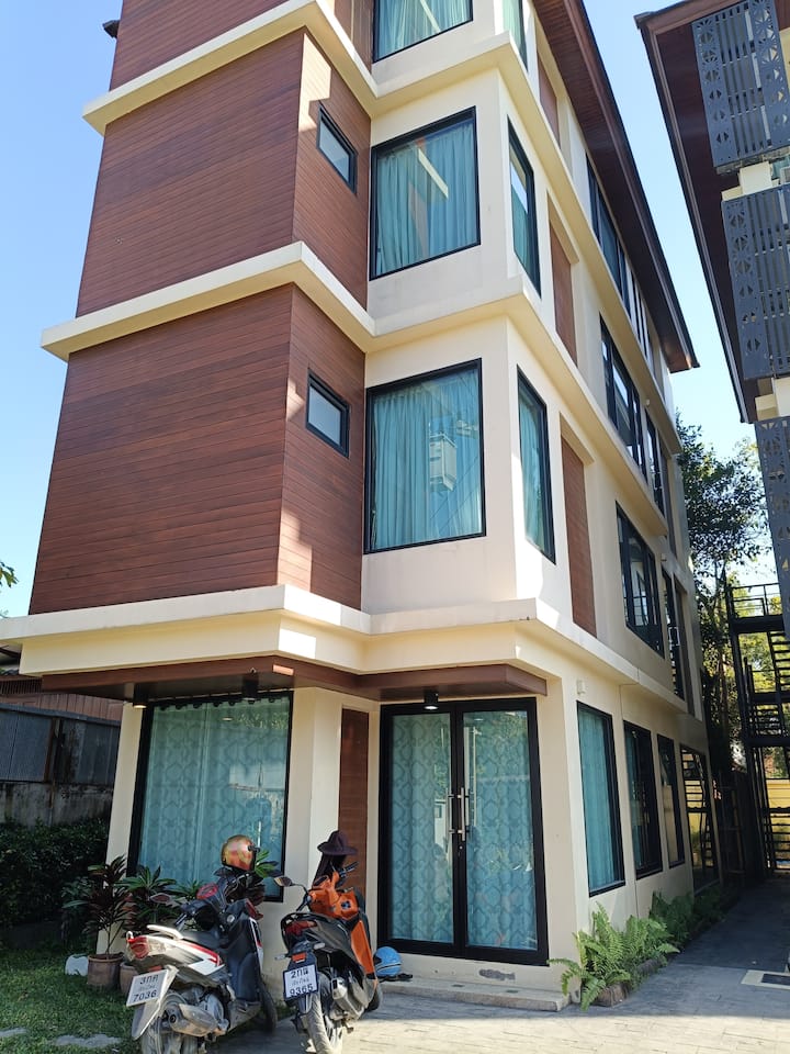 Sunday Walking Street Market - Chiang Mai, Thailand