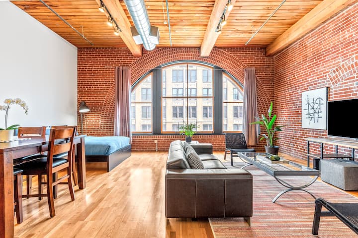 Stylish Dwtn St. Louis Loft With Great Views - 세인트루이스