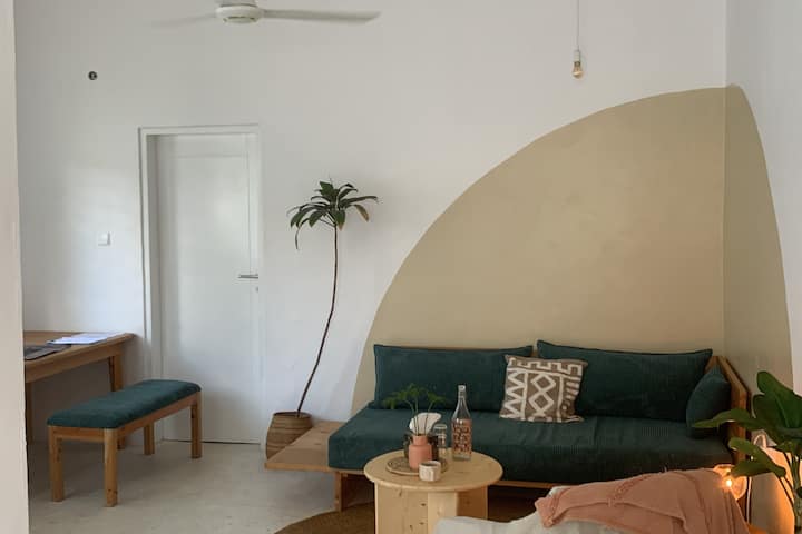 Cozy & Modern - A Tropical Family Home - Tanzania