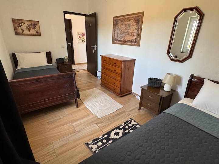 Cozy Apartment For 4-6, No Kitchen - Praia da Luz