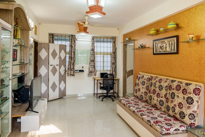 Ventilated & Comfy Stay In The Heart Of The City - Bangalore