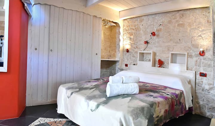 L'angolo Di Gaudì - Casa Milà - Putignano