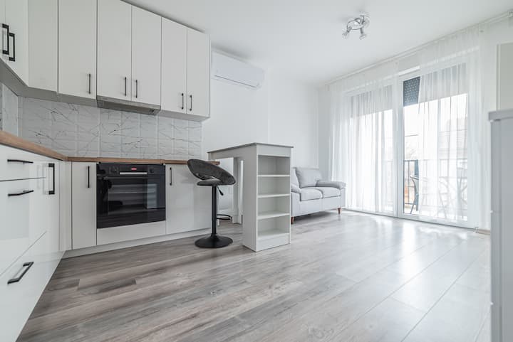 Fiatalos, Modern Lakás Pároknak. - Szeged