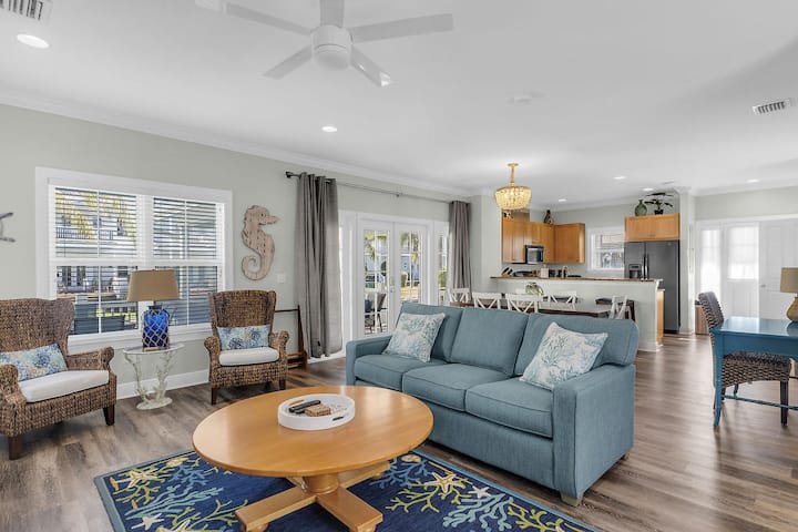 Rare Spacious Detached 3br Villa In Coral Lagoon - Key Colony Beach, FL