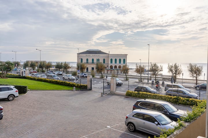 Modern Studio 110 Meters From Bagni Pancaldi! - Livorno