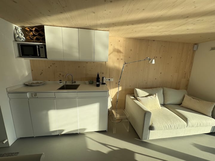 Hidden Gem On The River - Amsterdam